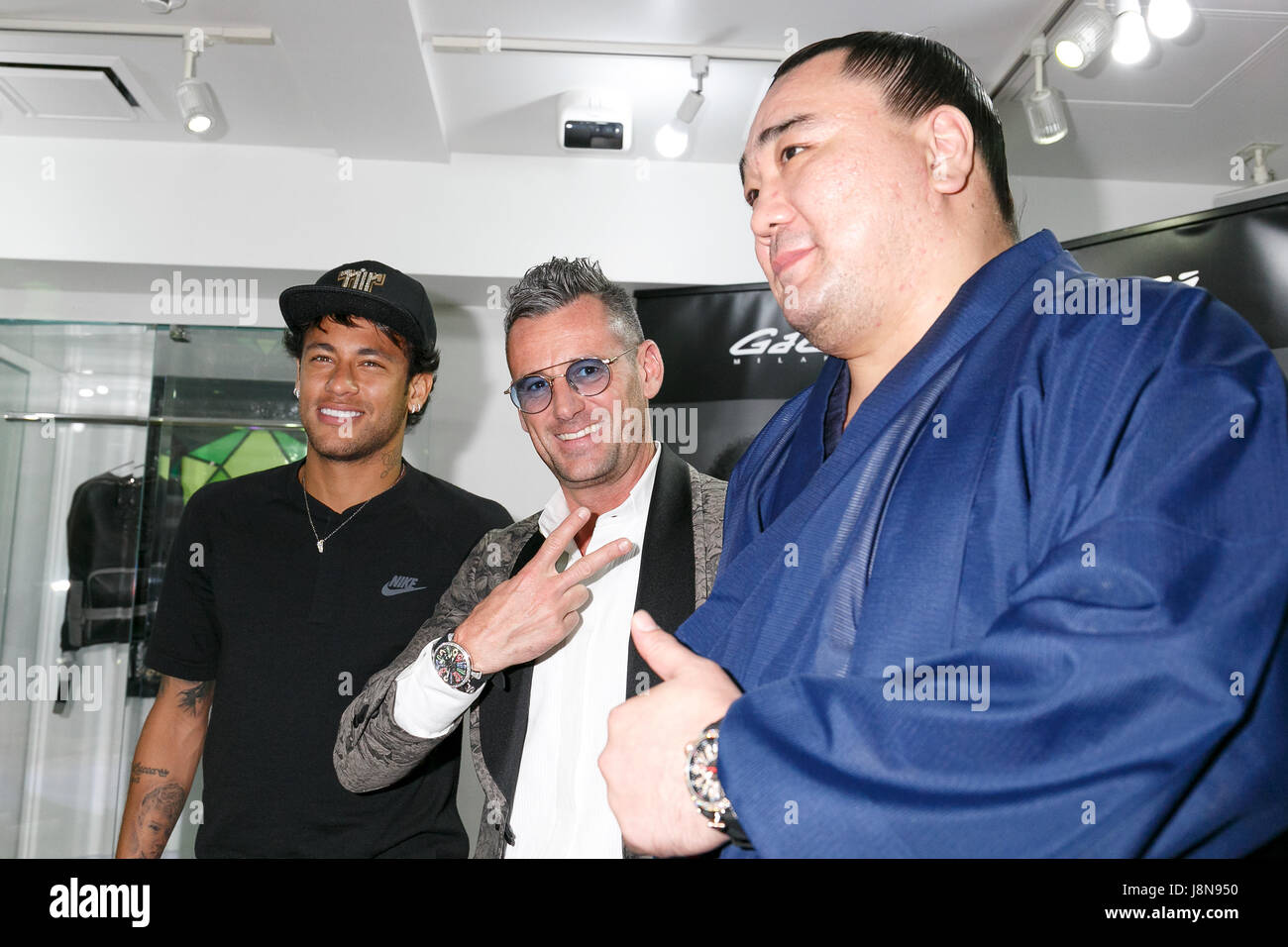 Sumo wrestler pose Banque de photographies et d’images à haute ...