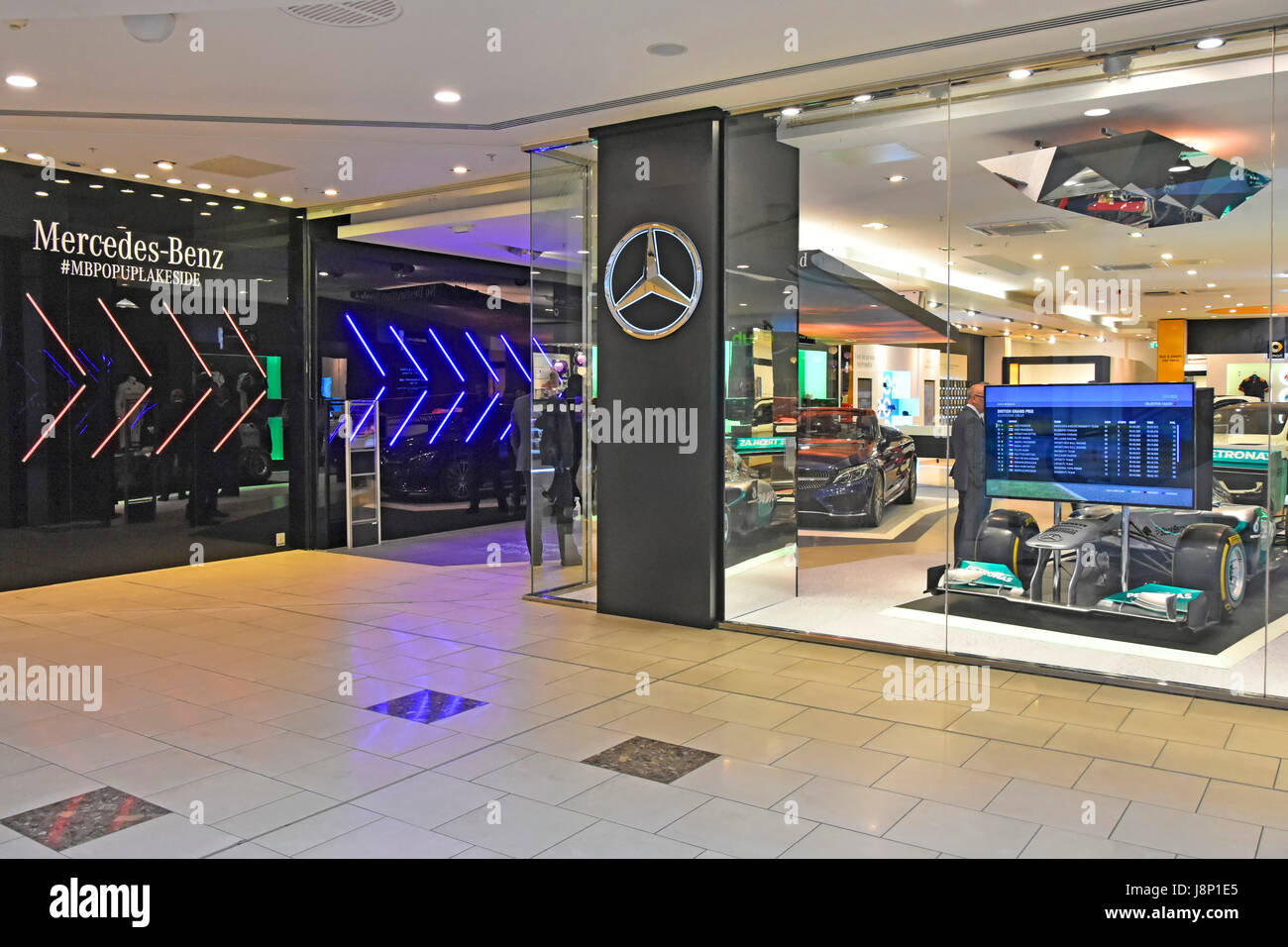 Mercedes Benz de pop up votre galerie marchande couverte electronics ...