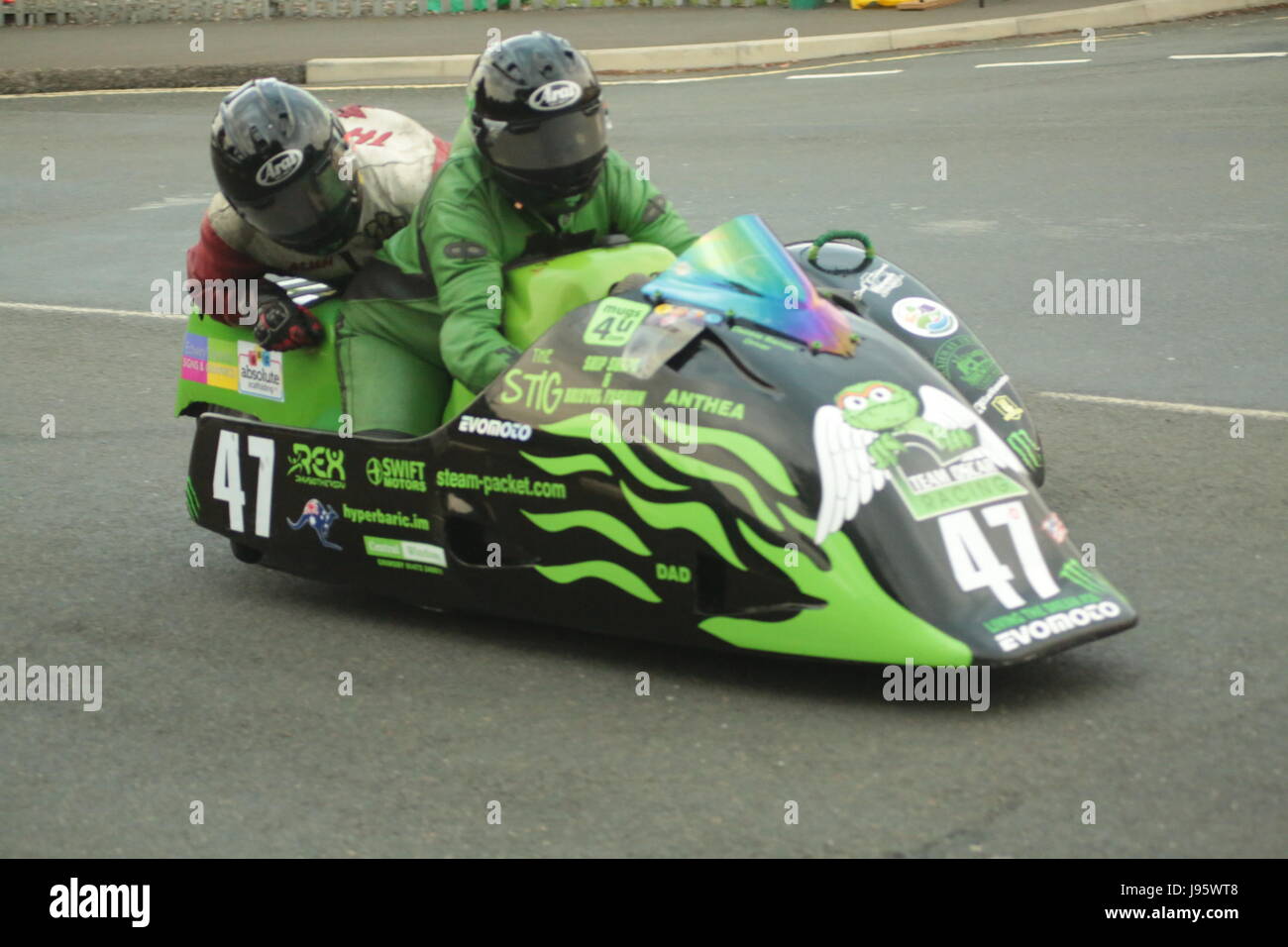 Sidecar racing tt racing Banque de photographies et d’images à haute ...