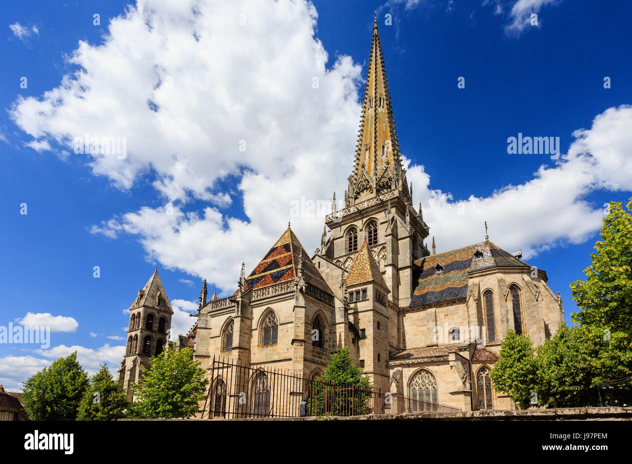Autun Cathedral Saint Lazare Cathedrale Banque d'image et photos - Alamy