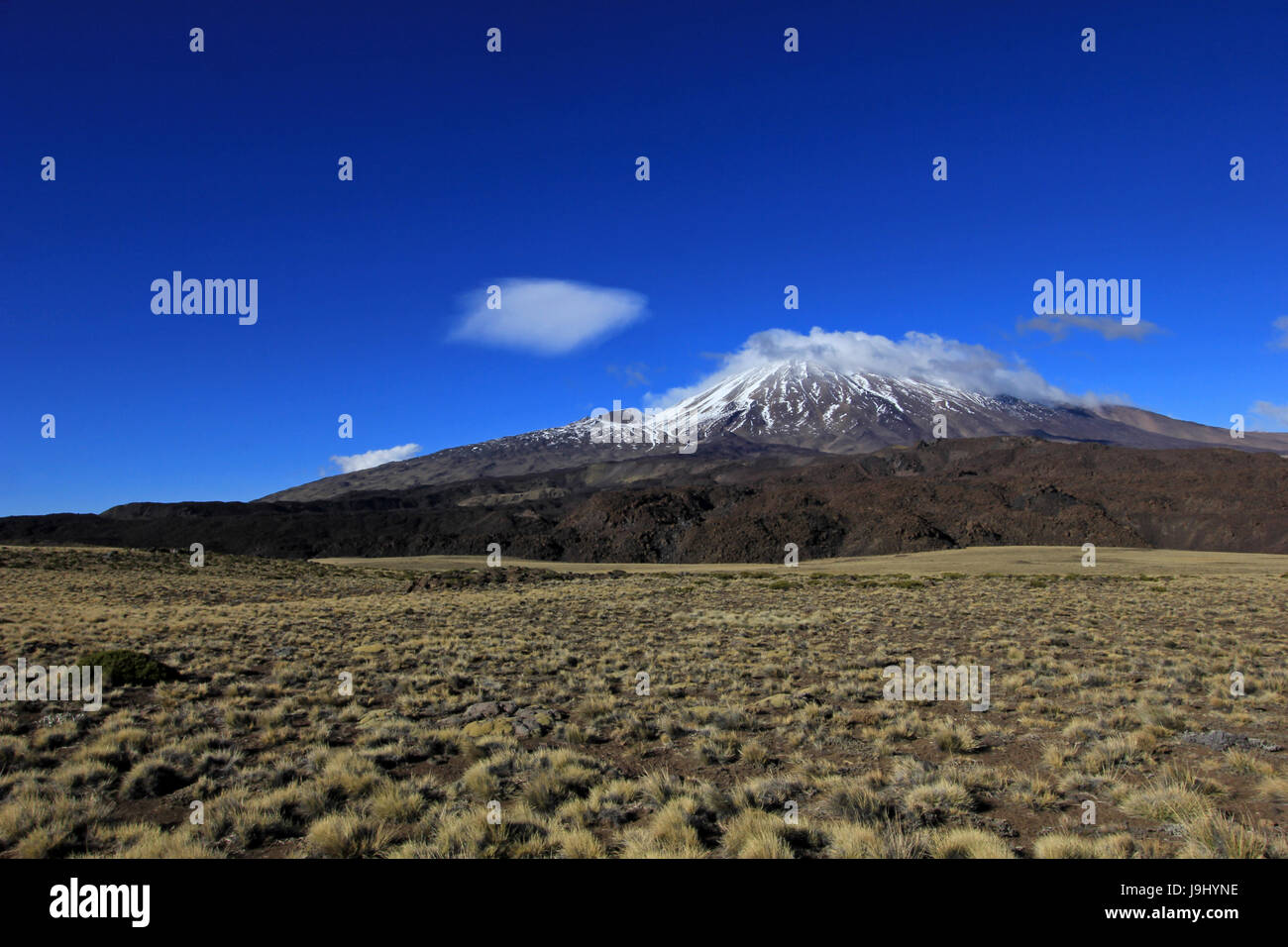 Volcan tromen Banque de photographies et d’images à haute résolution ...