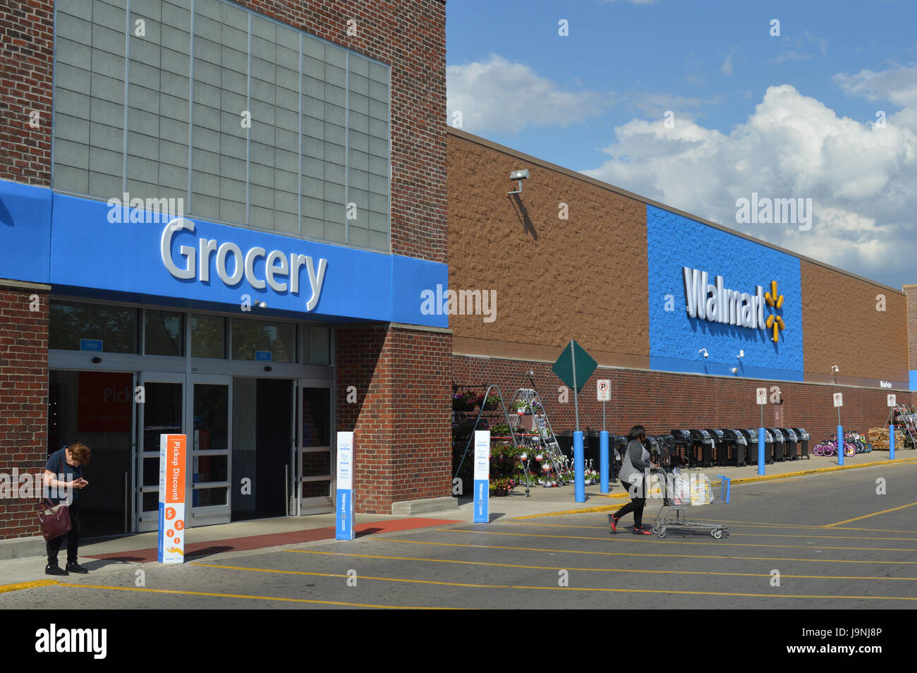Walmart Store Display Banque d'image et photos - Alamy