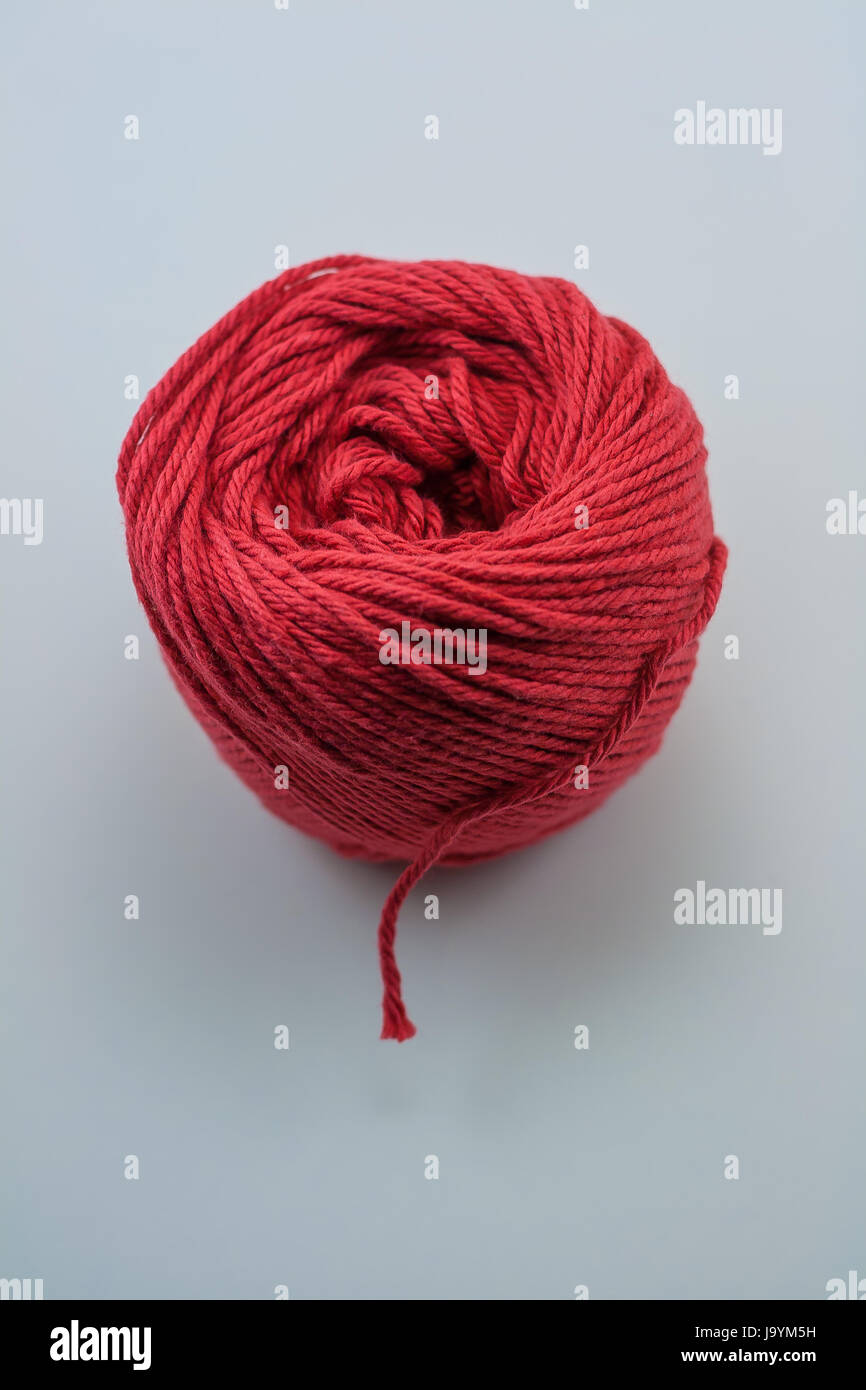 écarlate fil Banque de photographies et d’images à haute résolution - Alamy