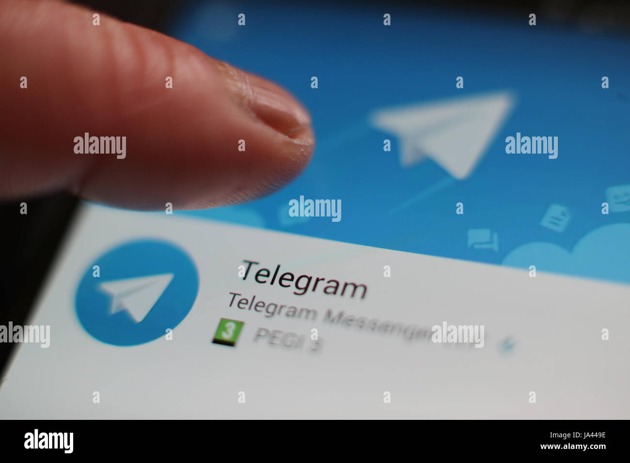 Telegram mobile Banque de photographies et d’images à haute résolution ...