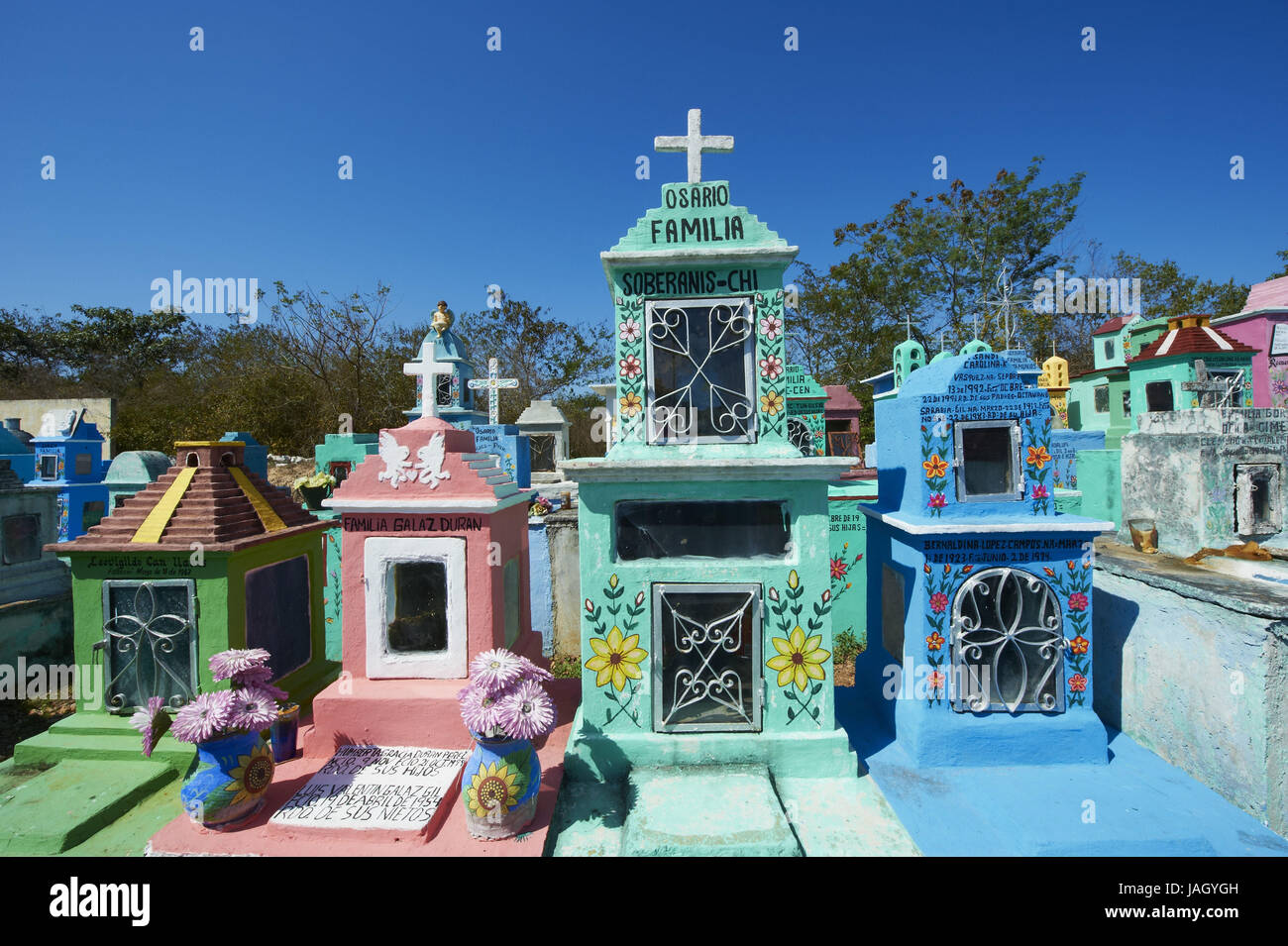 Hoctun cemetery Banque de photographies et d’images à haute résolution ...