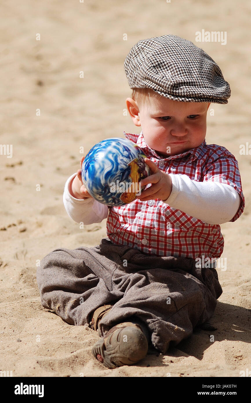 Les sables bitumineux de l'enfant Photo Stock - Alamy Les sables bitumineux de l'enfant Photo Stock - Alamy