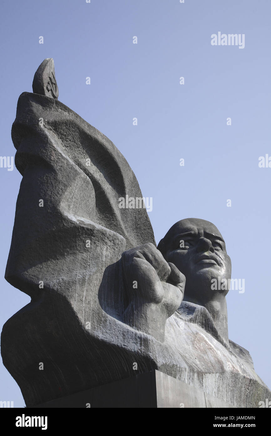 Statue of ernst thalmann Banque de photographies et d’images à haute ...