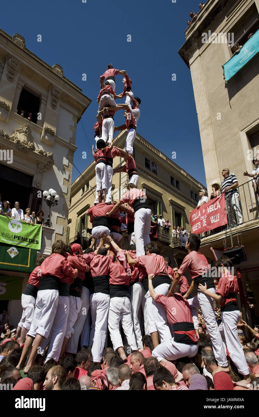Espagne,Catalogne,Villafranca,Castellers festival, pyramide humaine ...