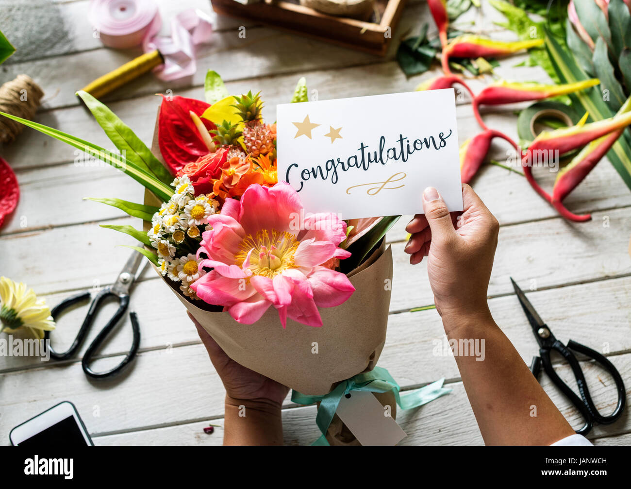 Congratulations with flower Banque de photographies et d’images à haute ...