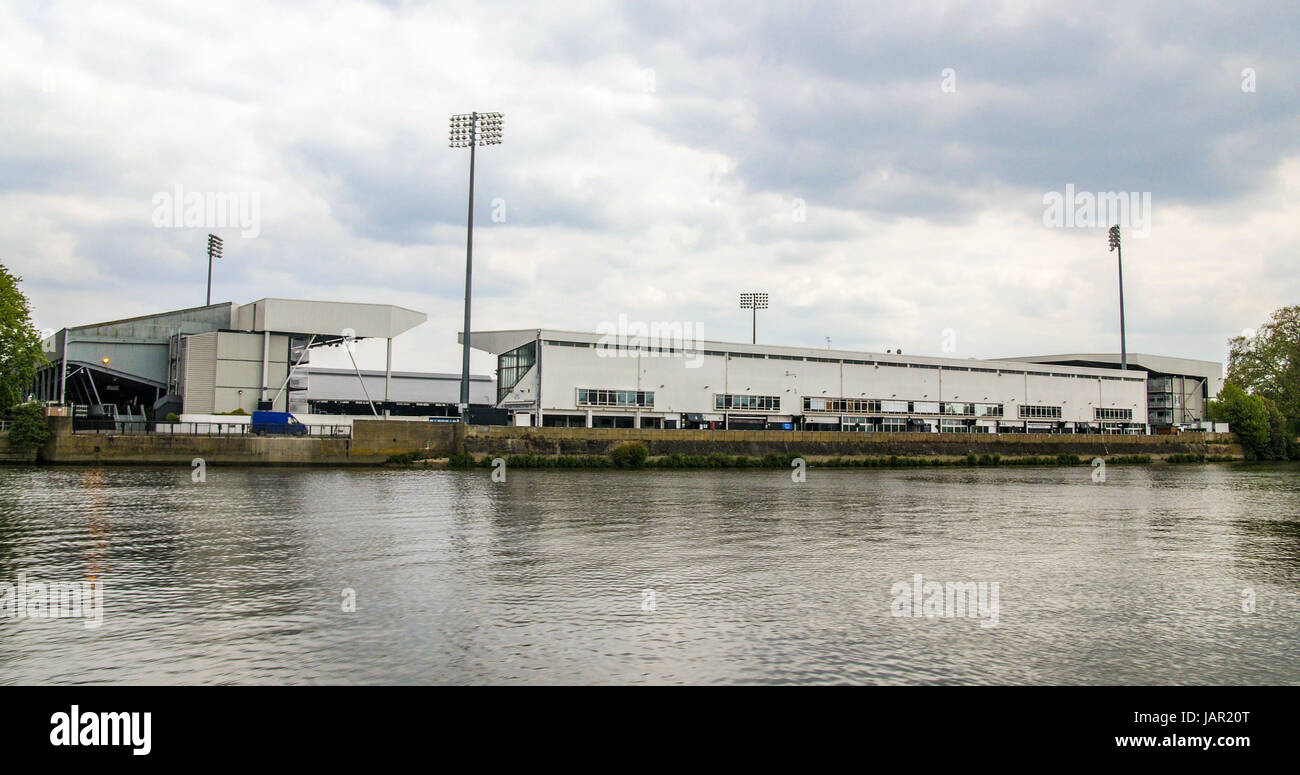 Stade de football de fulham Banque de photographies et d’images à haute ...