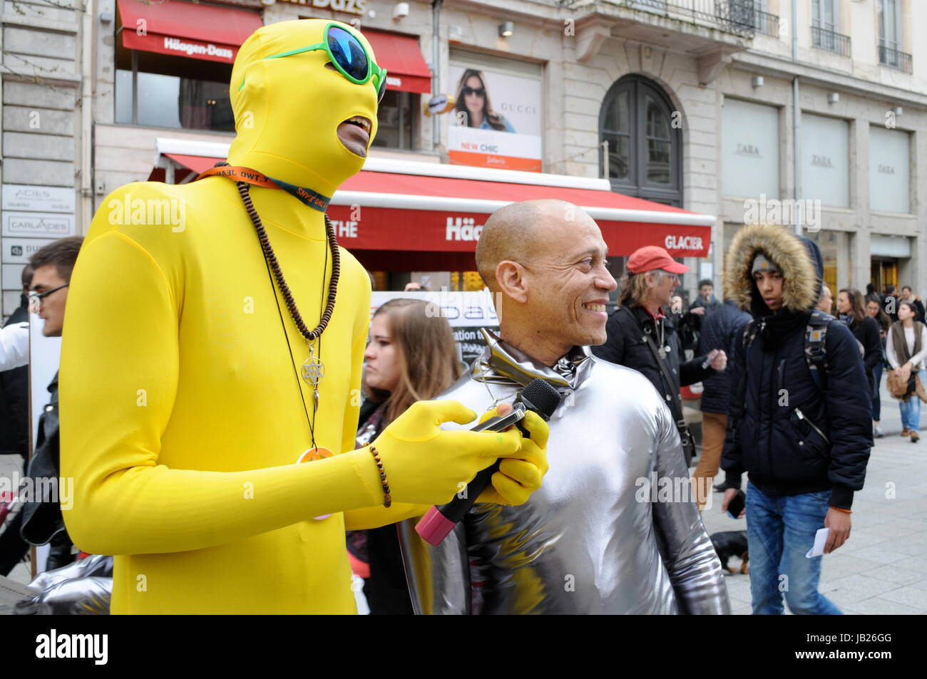 Rael church sign Banque de photographies et d’images à haute résolution ...