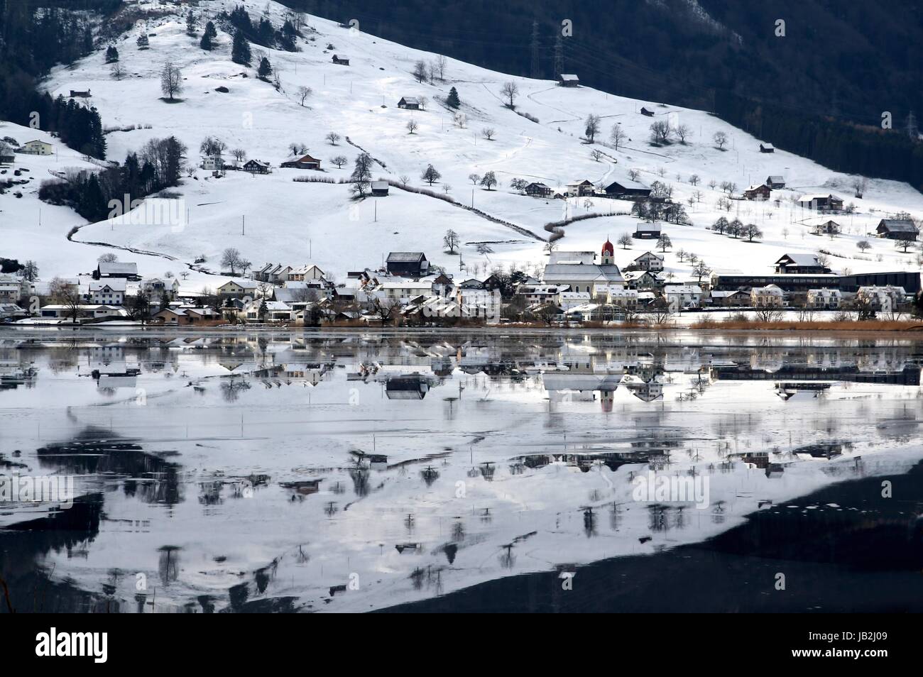 Lake lauerz Banque de photographies et d’images à haute résolution - Alamy