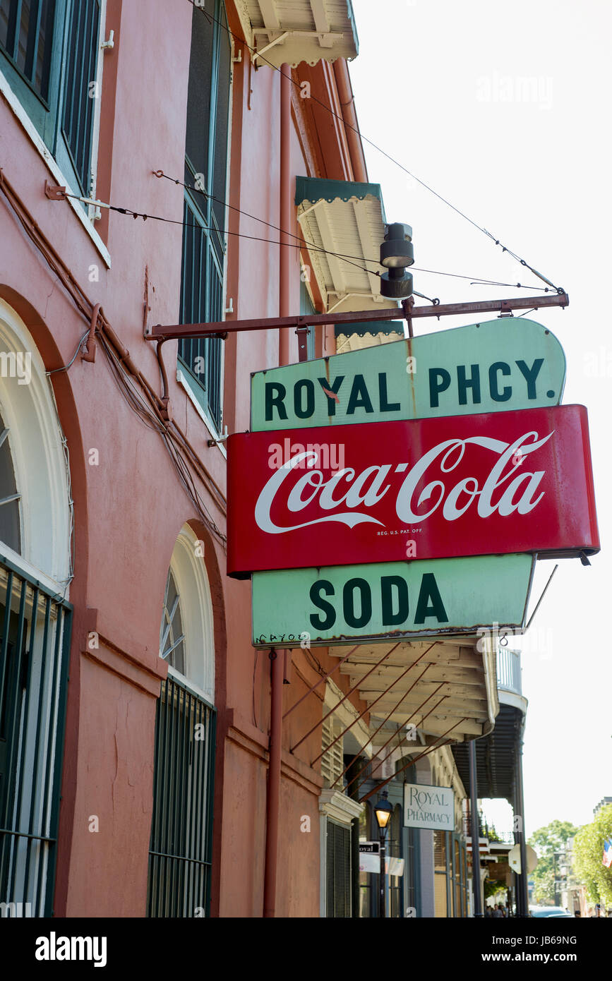 Coca cola signage Banque de photographies et d’images à haute ...