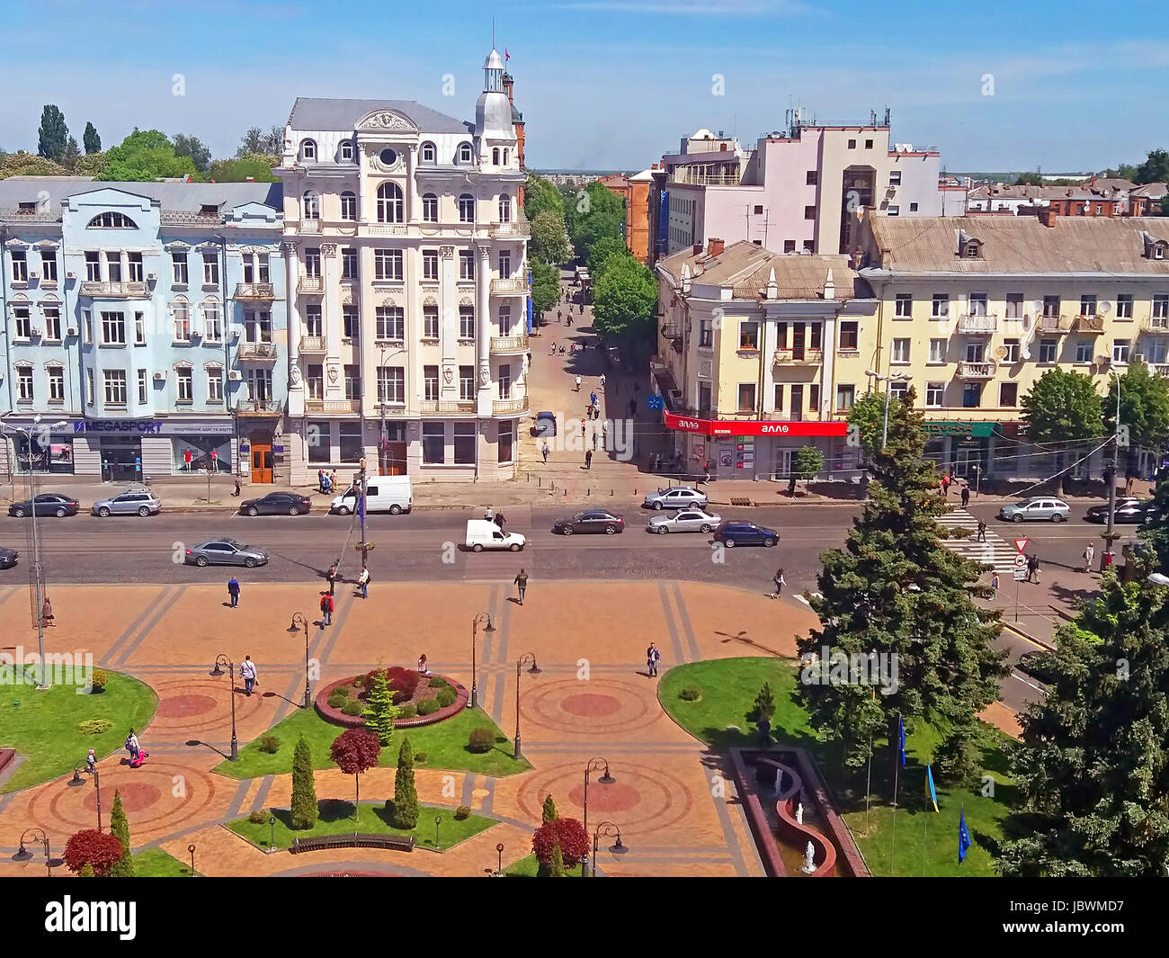 VINNYTSIA, UKRAINE - Mai 18, 2017 : Avis de Soborna square et l'ancien ...