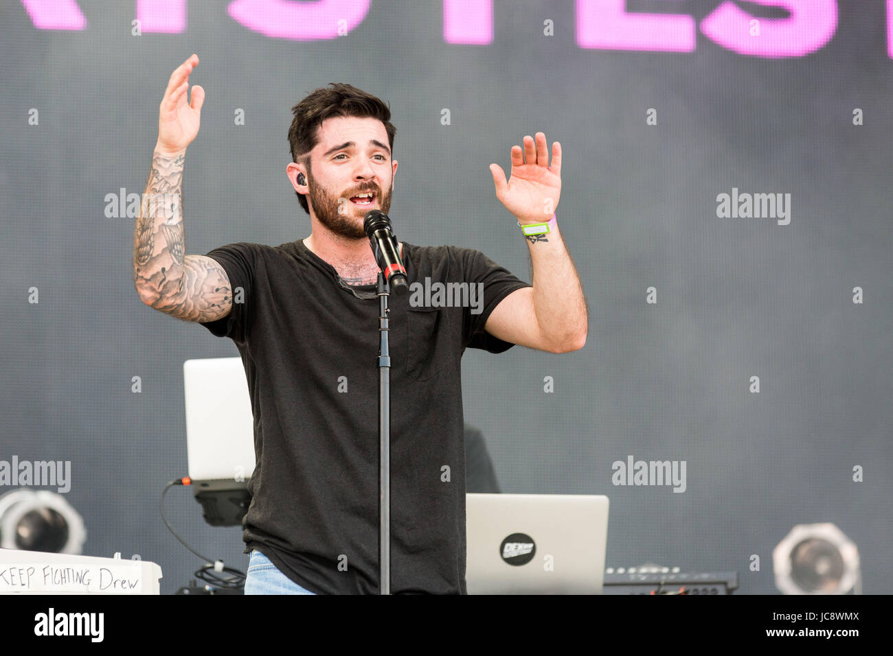 Spectacle de jon bellion Banque de photographies et d’images à haute ...