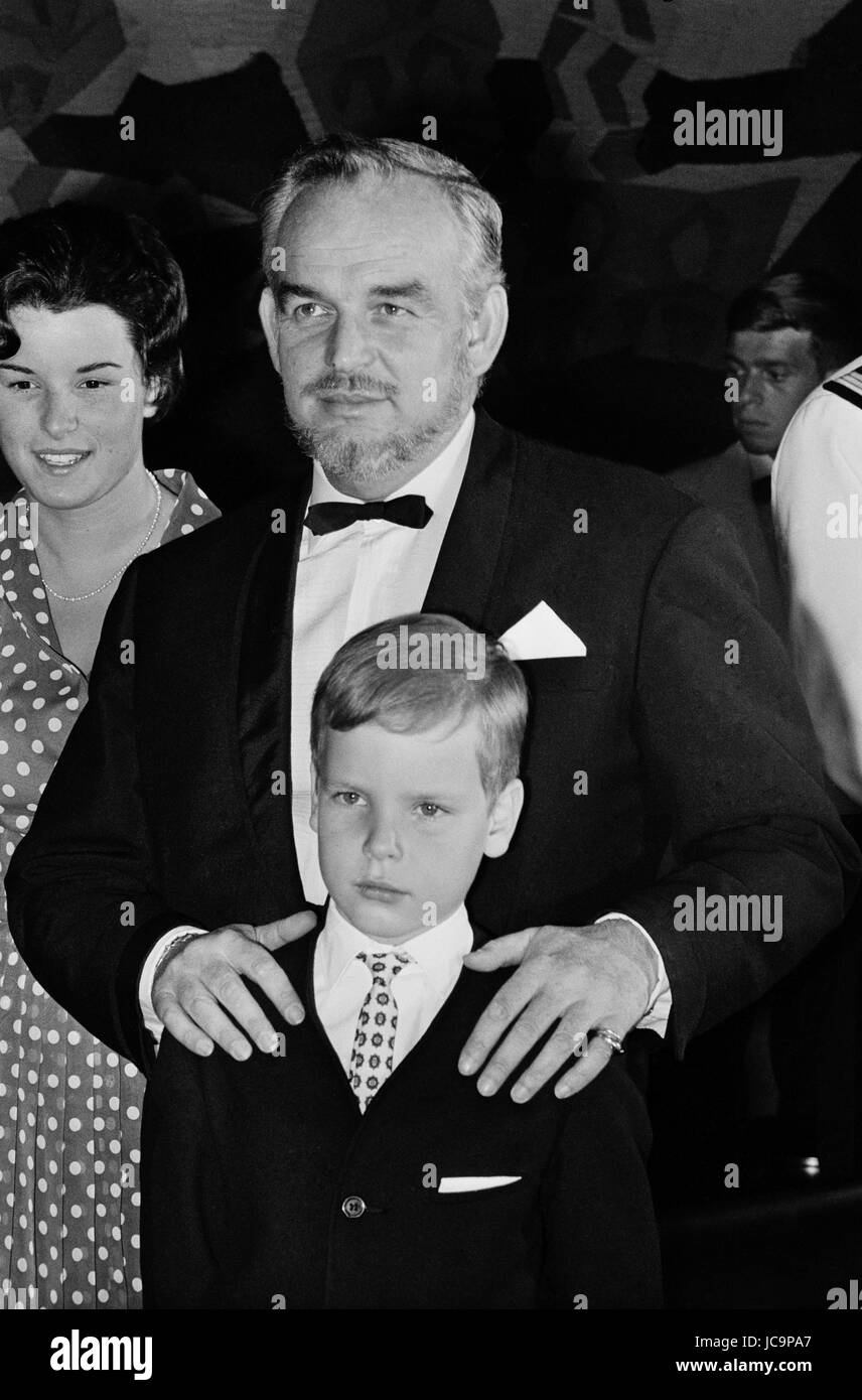 La Famille princière monégasque assister à une soirée organisée par la ...