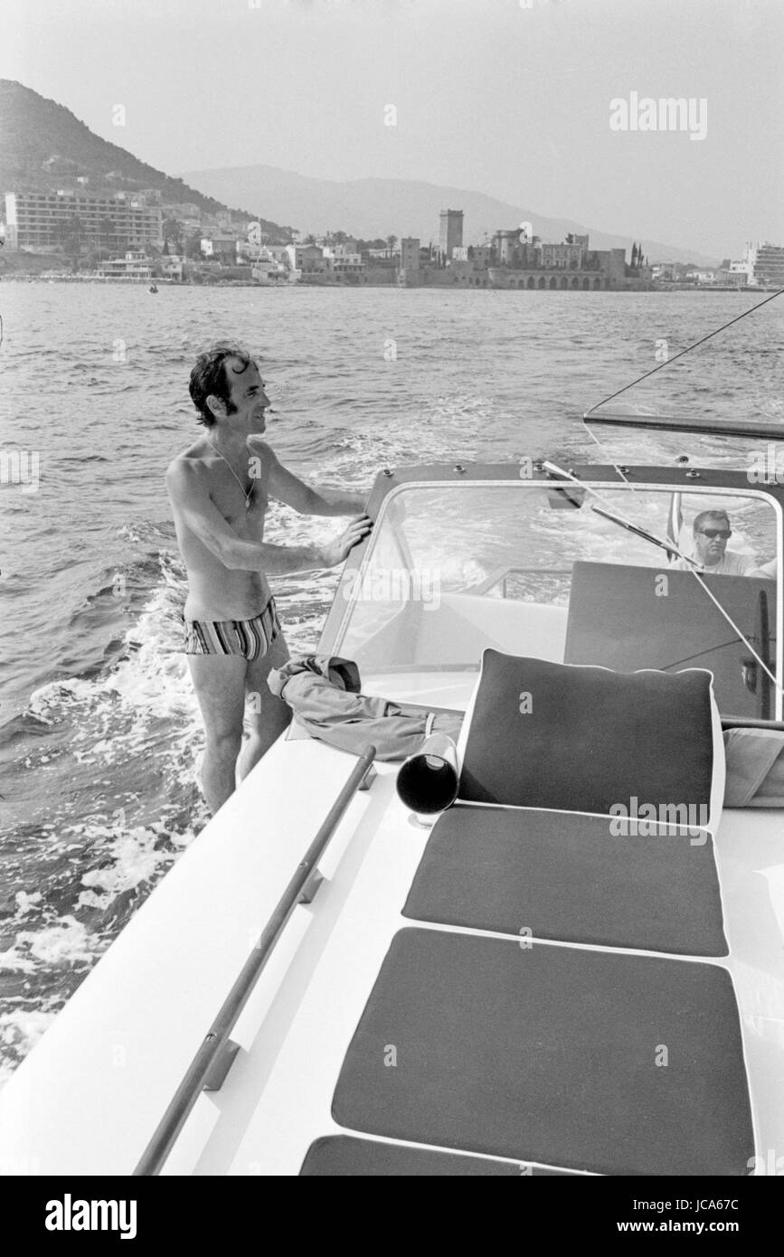 Charles aznavour wife ulla thorsell Banque d'images noir et blanc - Alamy