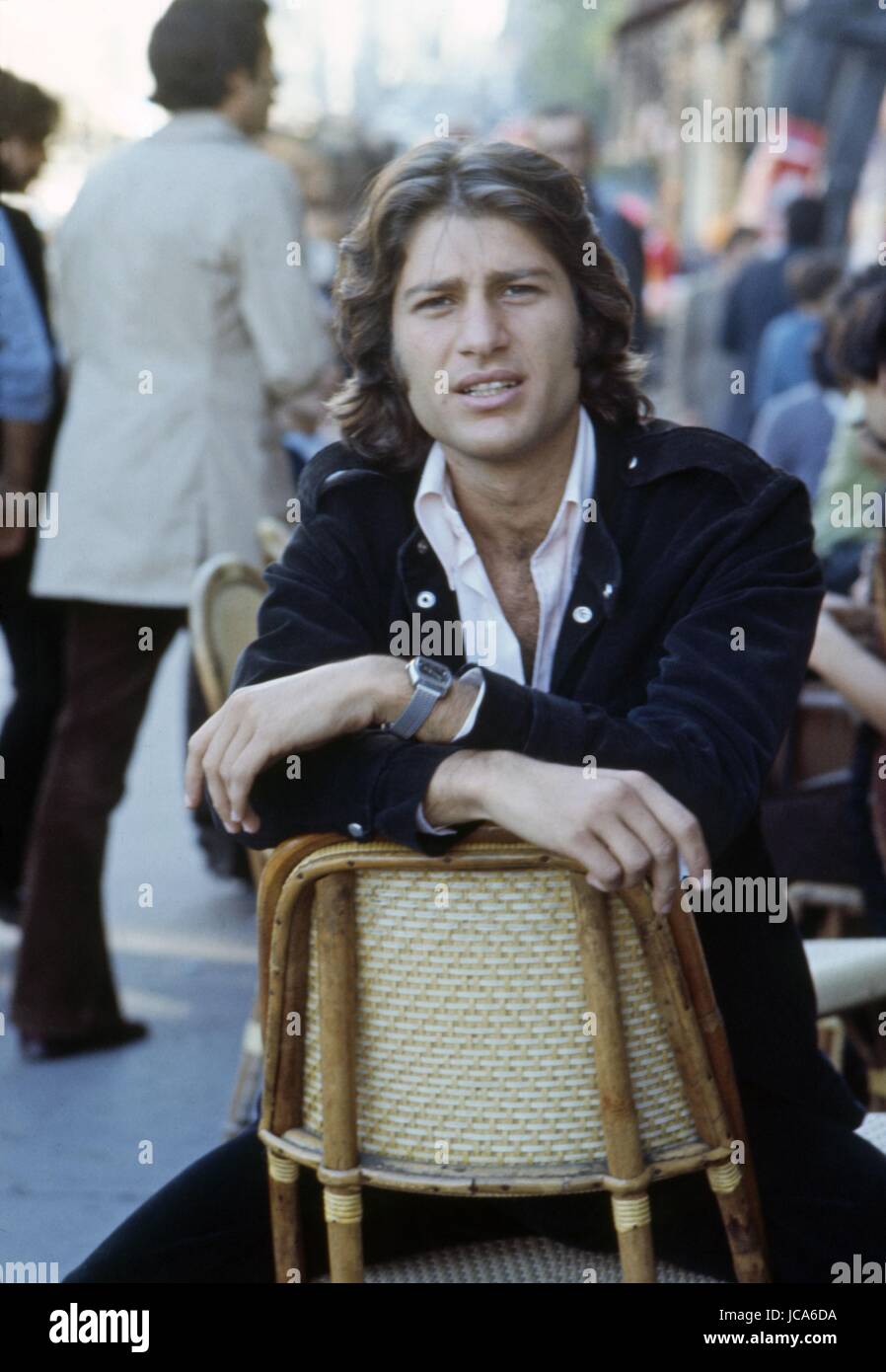 La chanteuse israélienne Mike Brant. Paris, début des années 1970 ...