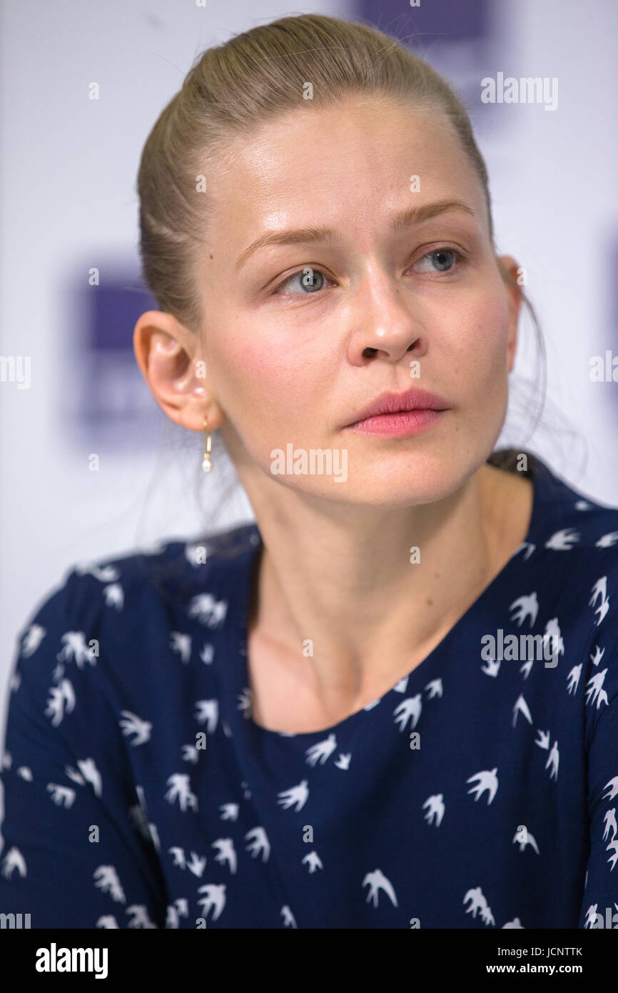 Yulia peresild Banque de photographies et d’images à haute résolution ...
