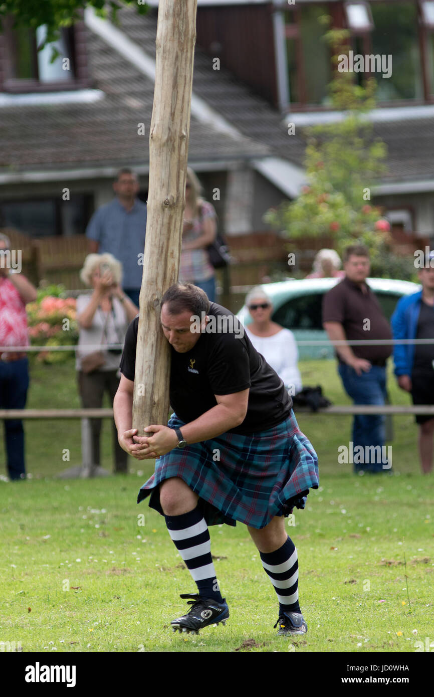 Caber toss Banque de photographies et d’images à haute résolution - Alamy