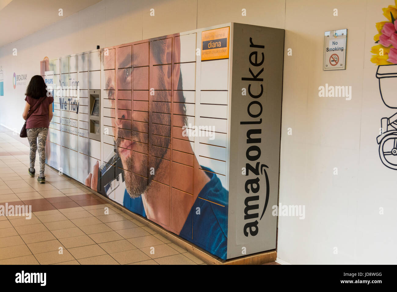 Amazon delivery locker Banque de photographies et d’images à haute ...