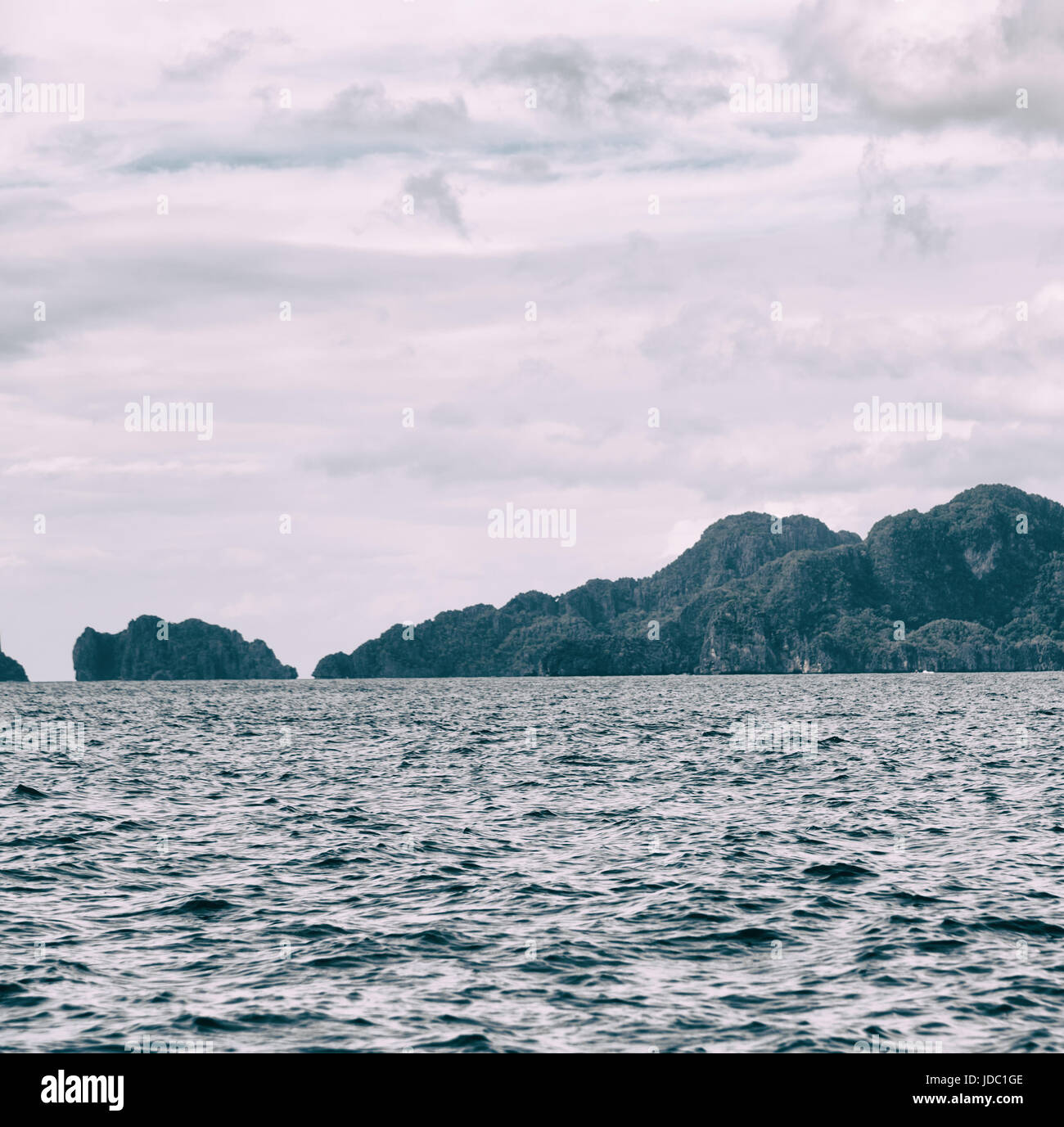 À partir d'un bateau en philippines Snake Island près de El Nido ...