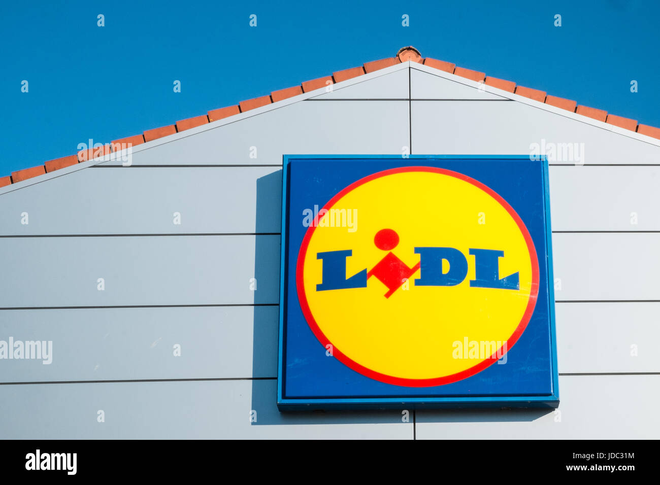 Lidl logo dessin Banque de photographies et d’images à haute résolution ...