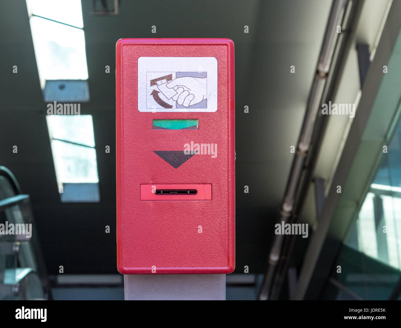 Transport ticket validation machine Banque de photographies et d’images ...