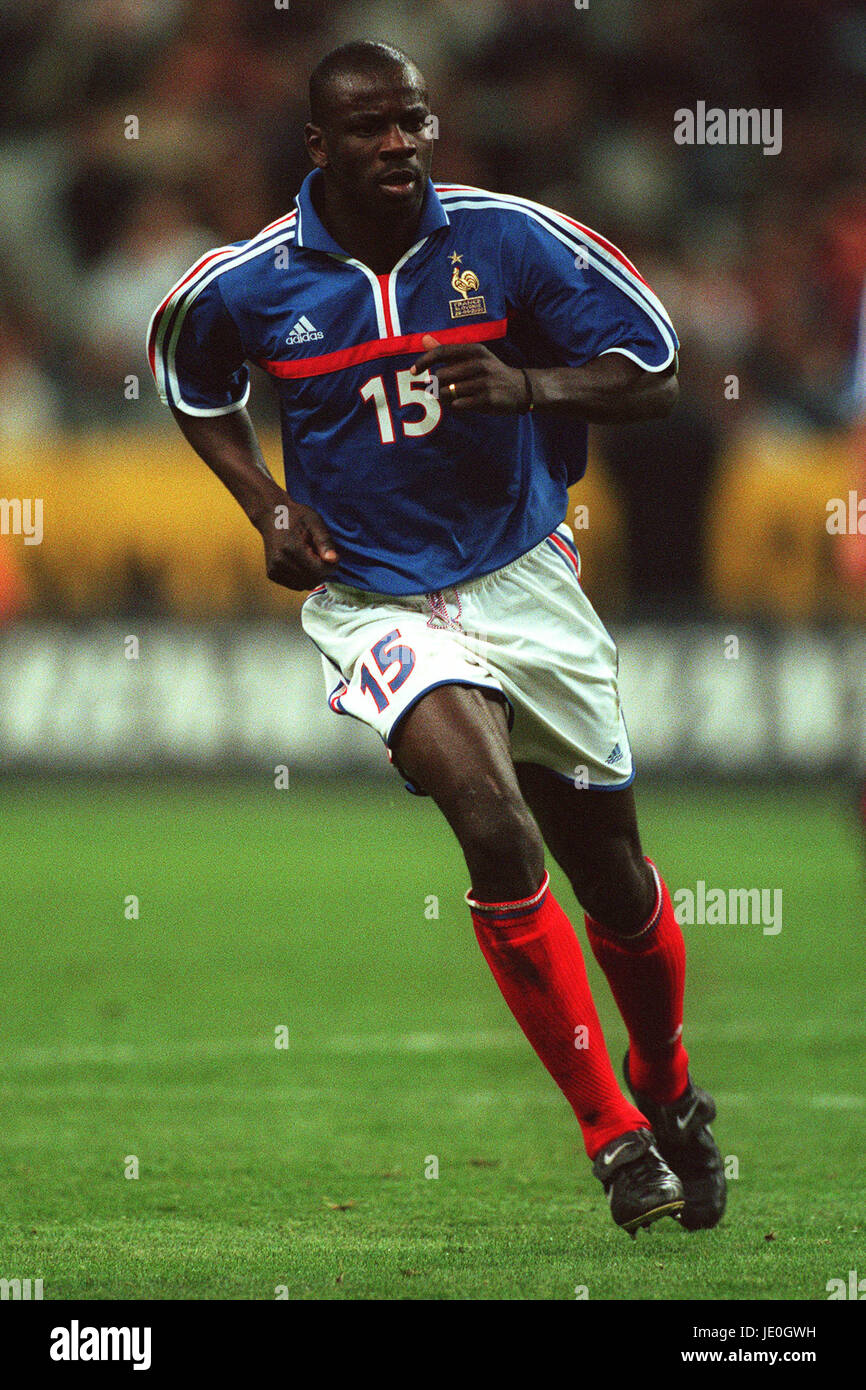 Lilian thuram 2000 Banque de photographies et d’images à haute ...