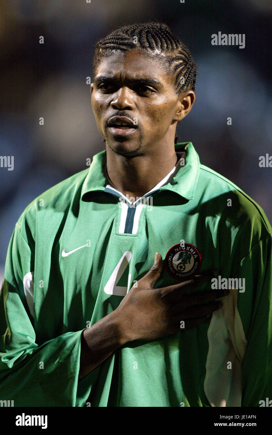 Nwankwo kanu of nigeria Banque de photographies et d’images à haute ...