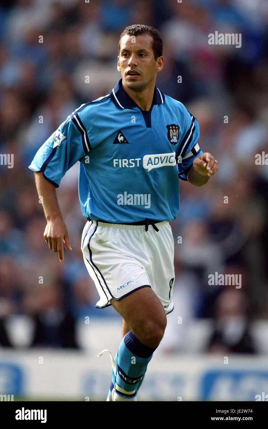 Ali benarbia of manchester city Banque de photographies et d’images à ...