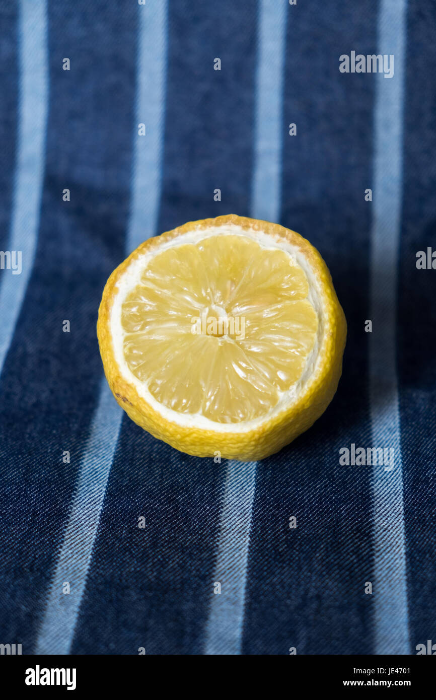 Demi citron Banque de photographies et d’images à haute résolution - Alamy