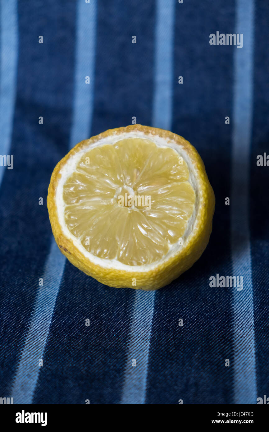 Demi citron Banque de photographies et d’images à haute résolution - Alamy
