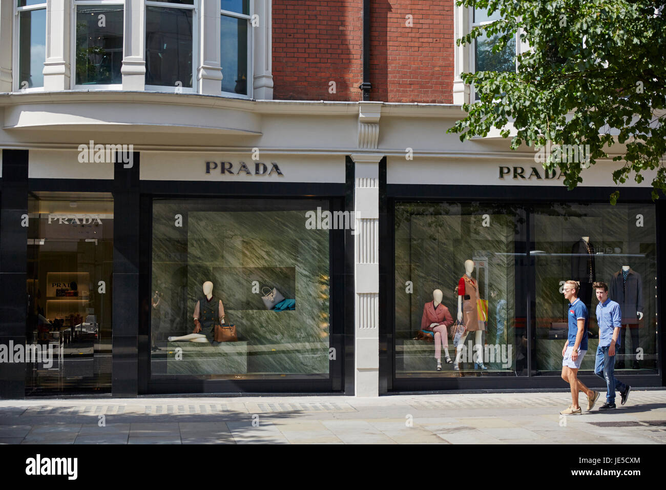 Prada london Banque de photographies et d’images à haute résolution - Alamy