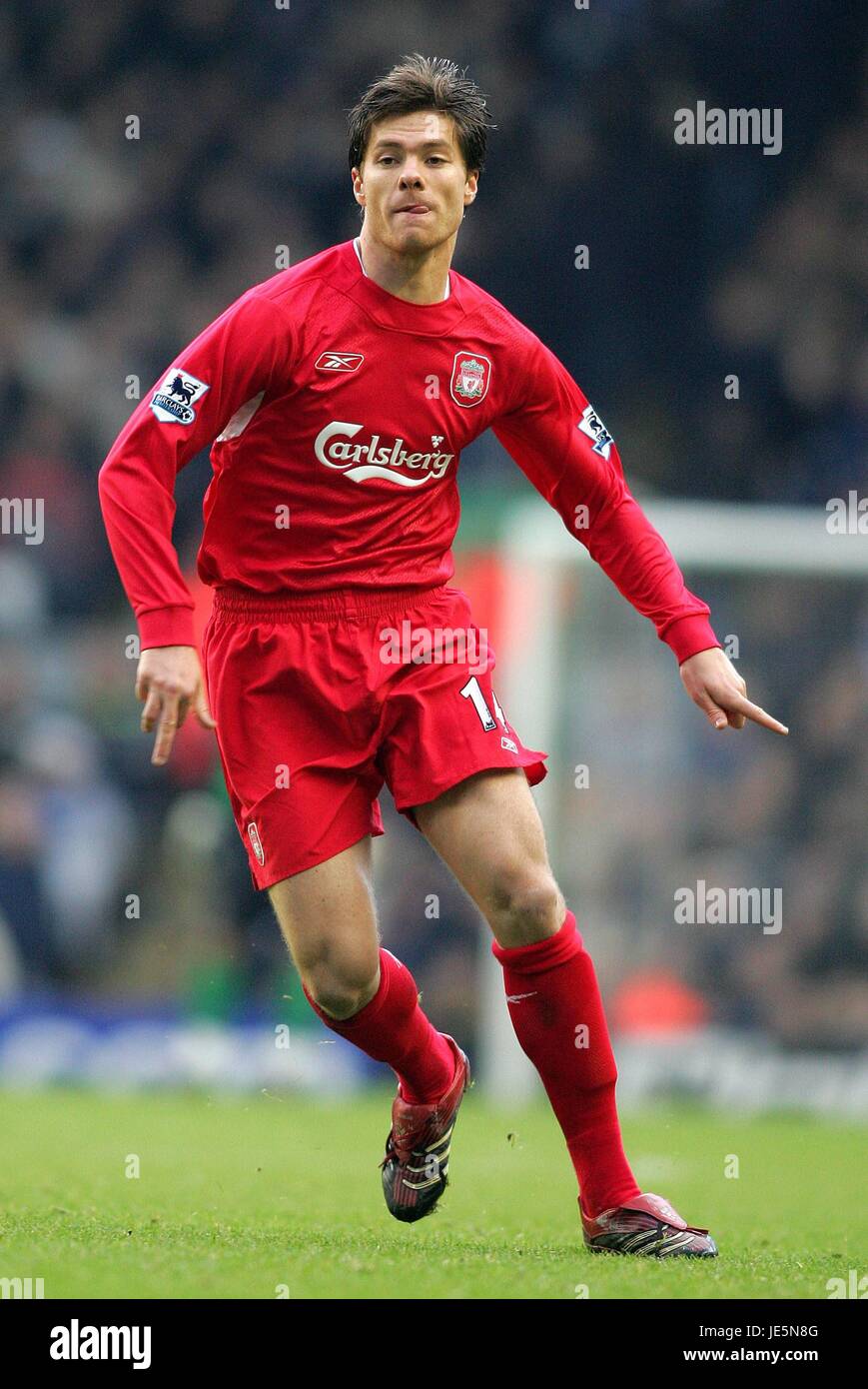 Xabi alonso liverpool 2005 Banque de photographies et d’images à haute ...