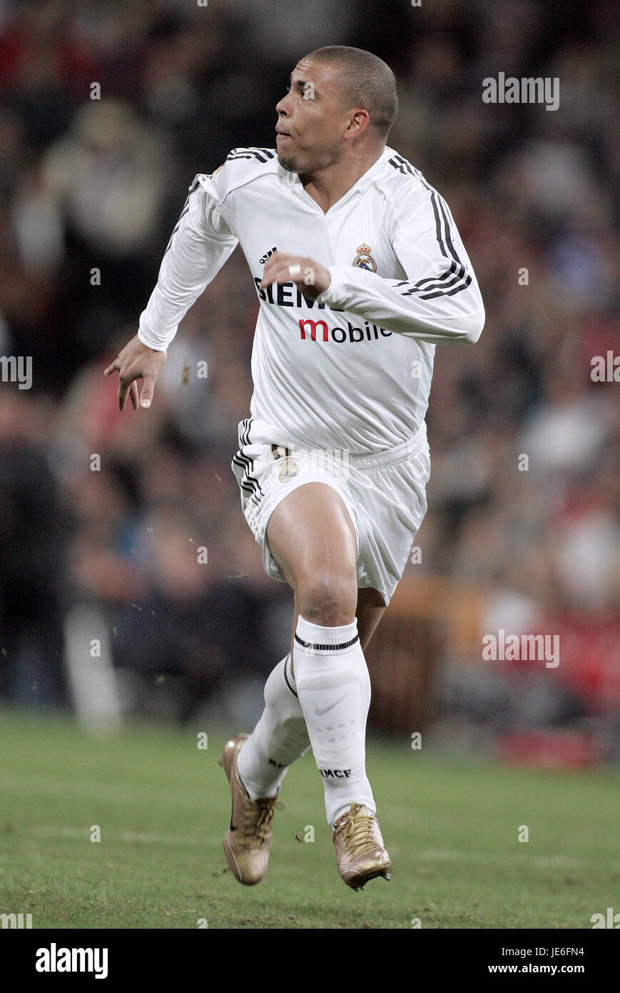 RONALDO REAL MADRID CF SANTIAGO BERNABEU MADRID ESPAGNE 19 Février 2005 ...