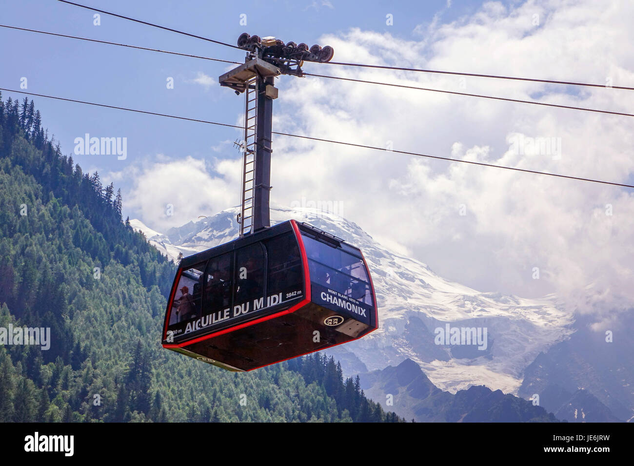 Téléphérique aiguille du midi Banque de photographies et d’images à ...