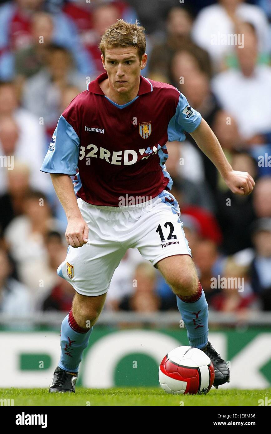 STEVEN DAVIS FC ASTON VILLA ASTON VILLA PARK BIRMINGAM ANGLETERRE 27 ...