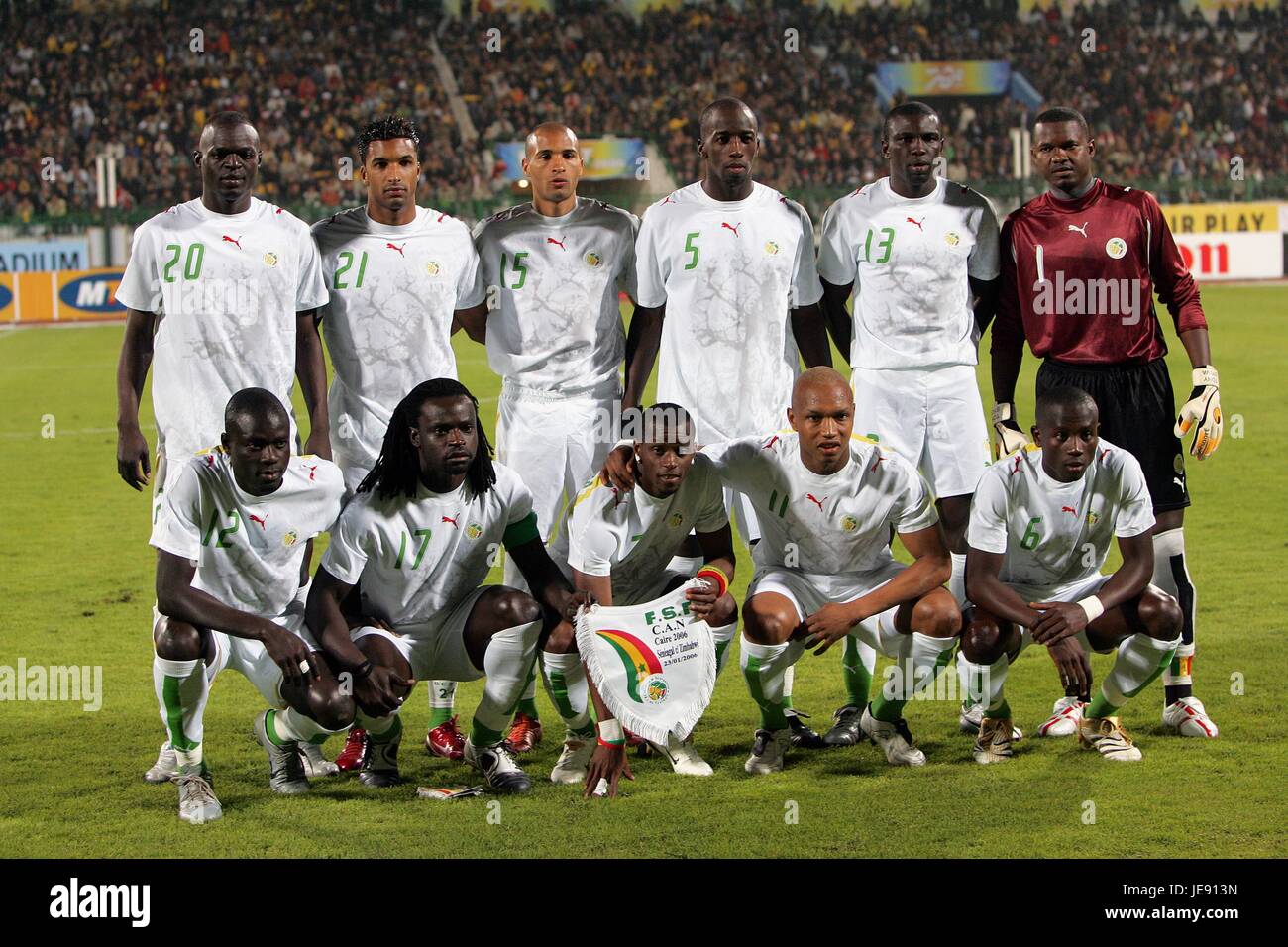 Senegal football team Banque de photographies et d’images à haute ...