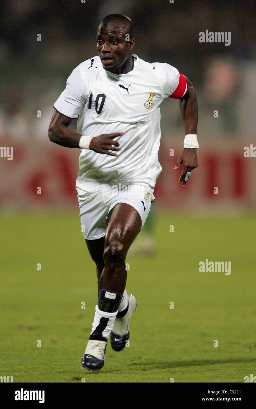 Stephen appiah Banque de photographies et d’images à haute résolution ...