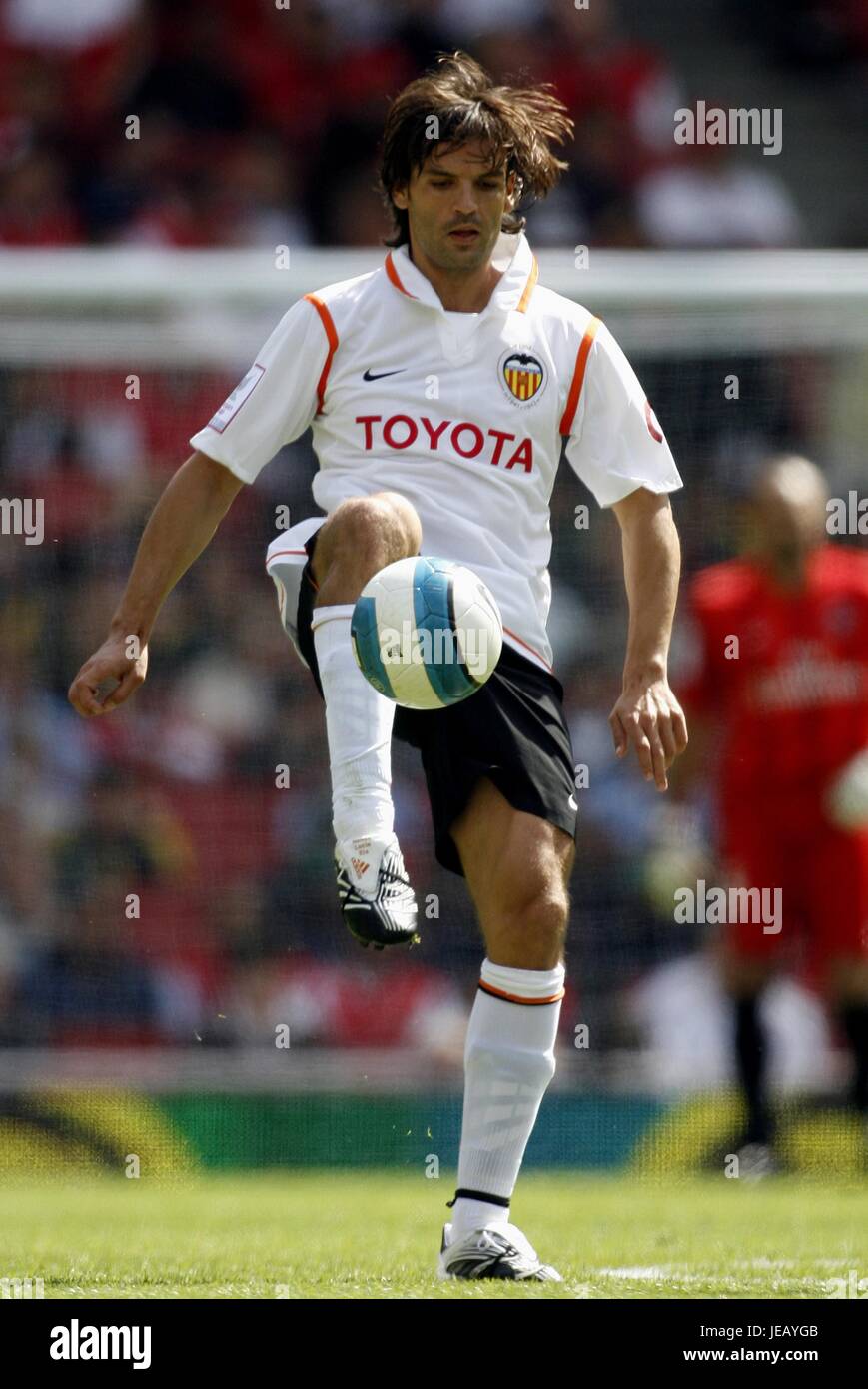 Fernando morientes valencia Banque de photographies et d’images à haute ...