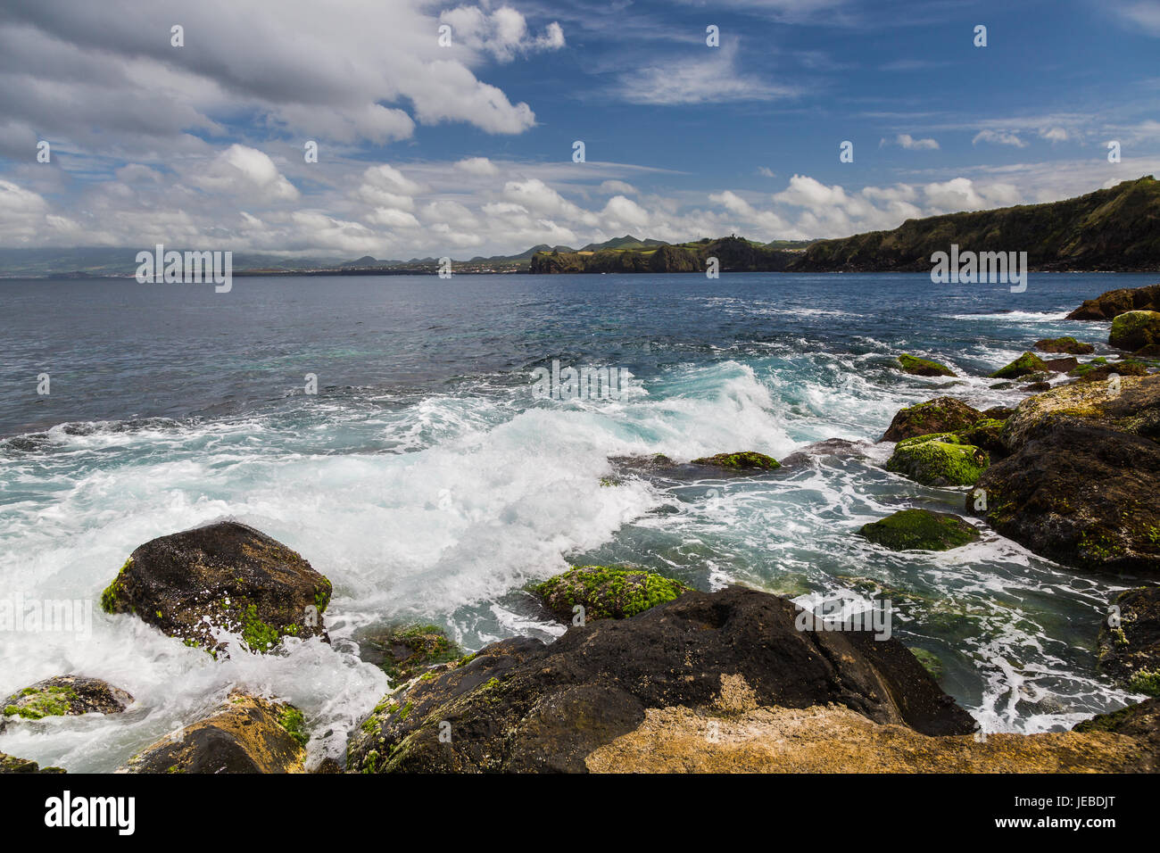 Côte-Nord près de santo antonio à l'île de São Miguel, l'archipel des ...