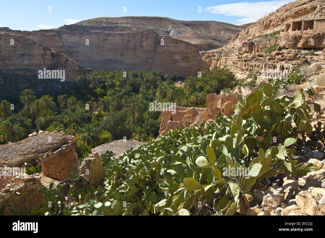 Les montagnes des aurès Banque de photographies et d’images à haute ...