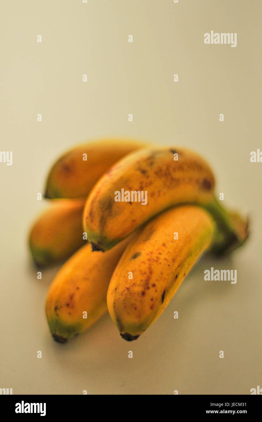 Mini bananes Banque de photographies et d’images à haute résolution - Alamy