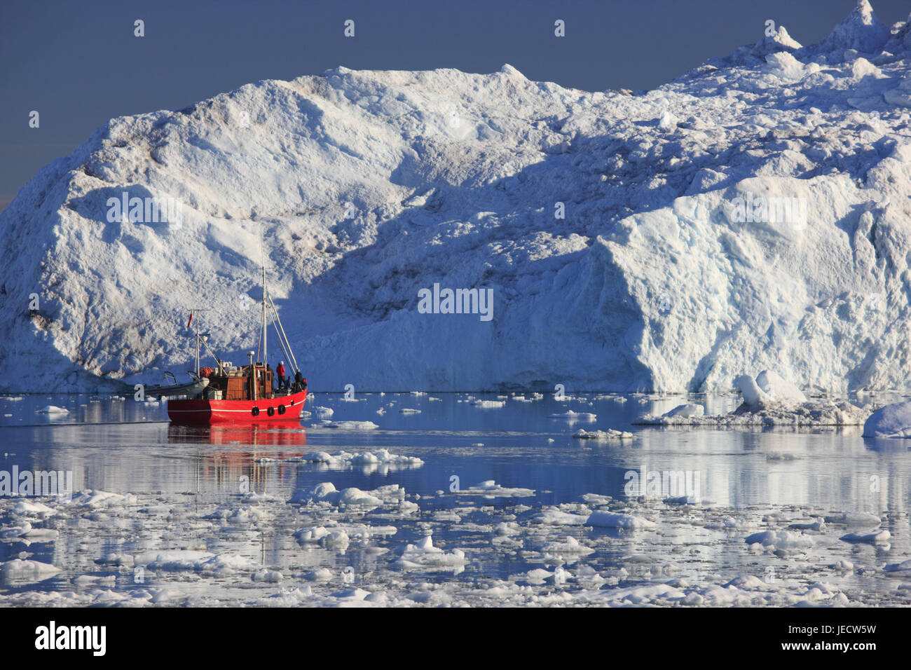 Arctic fishing trawler Banque de photographies et d’images à haute ...