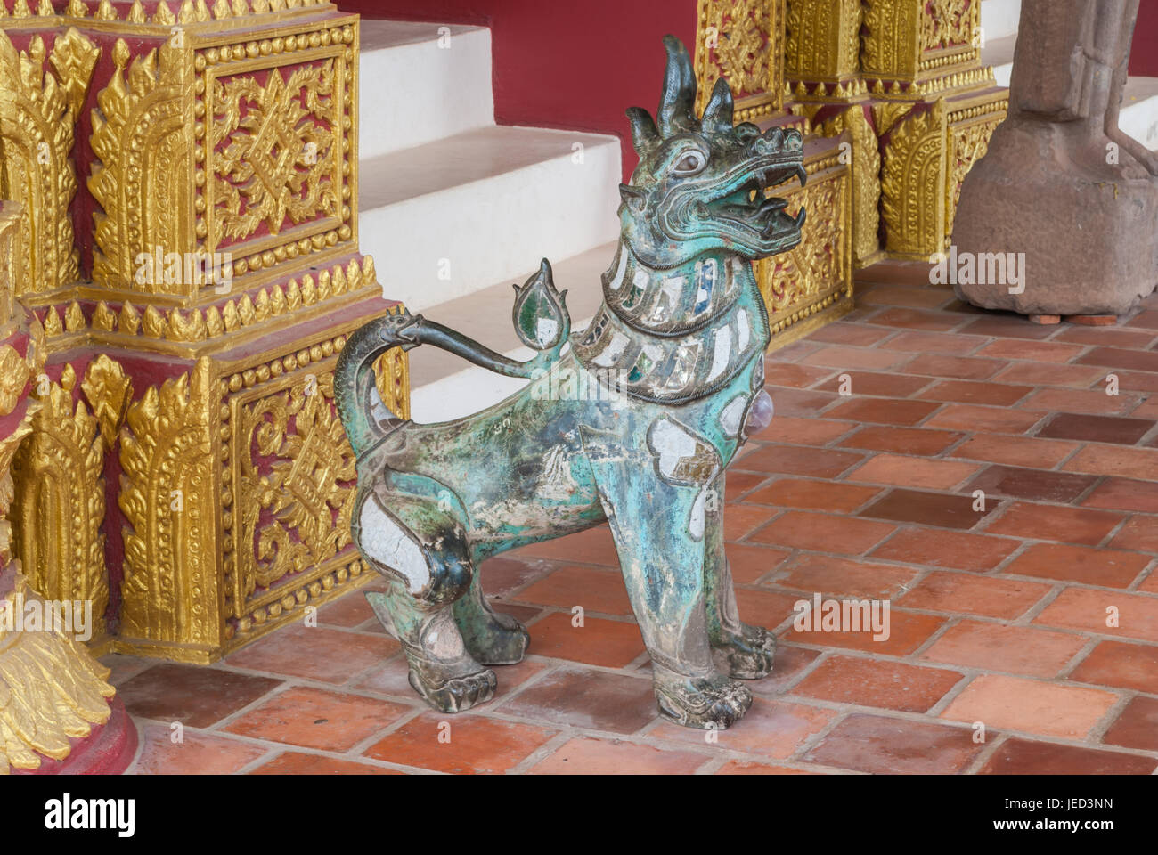 Singha ancienne lion, animal magique dans le Bouddhisme Légende, Statue ...