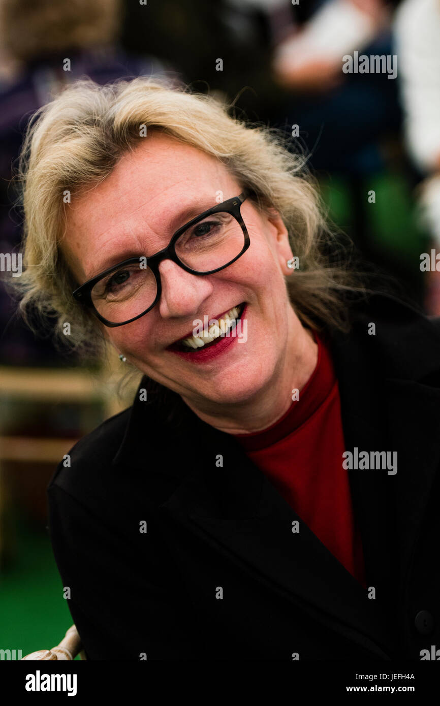 Elizabeth strout Banque de photographies et d’images à haute résolution ...