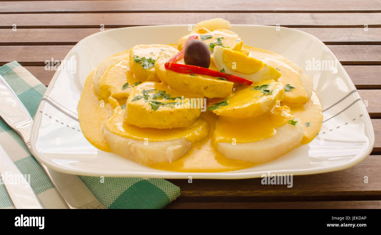 Papa a la Huancaina, un plat péruvien traditionnel Photo Stock - Alamy