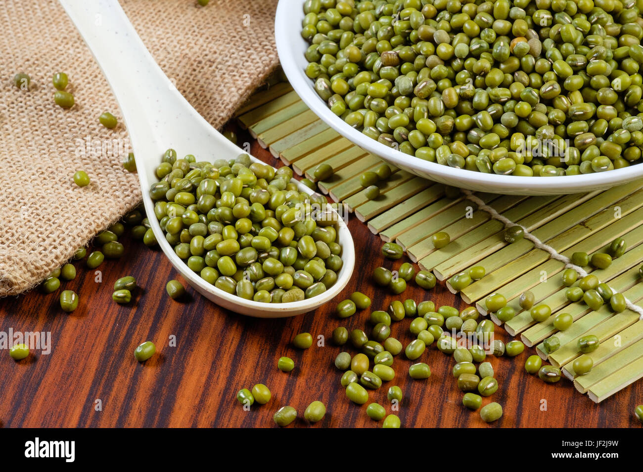 Haricot mungo bio Banque de photographies et d’images à haute ...