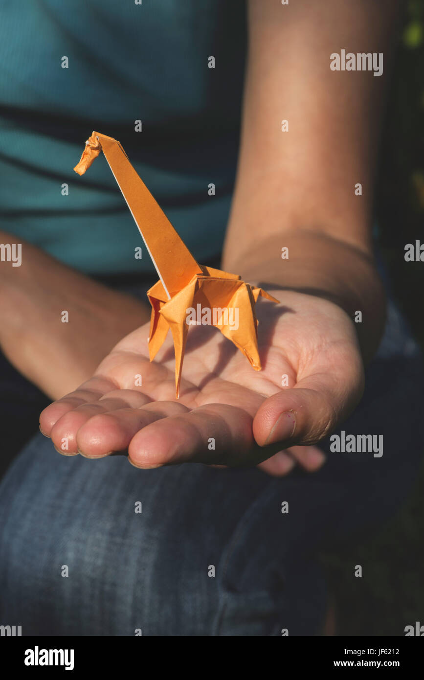 Origami giraffe Banque de photographies et d’images à haute résolution ...